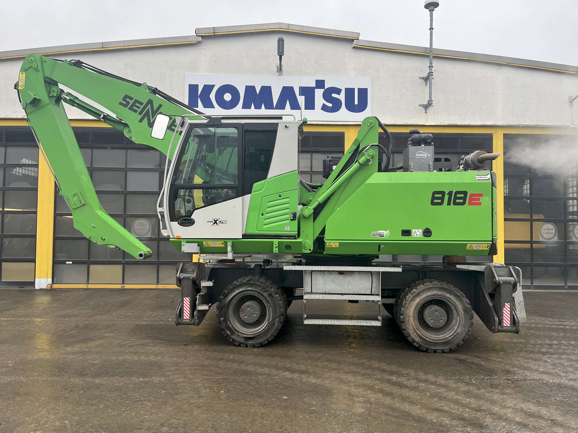 SENNEBOGEN 818 M von Schlüter Baumaschinen