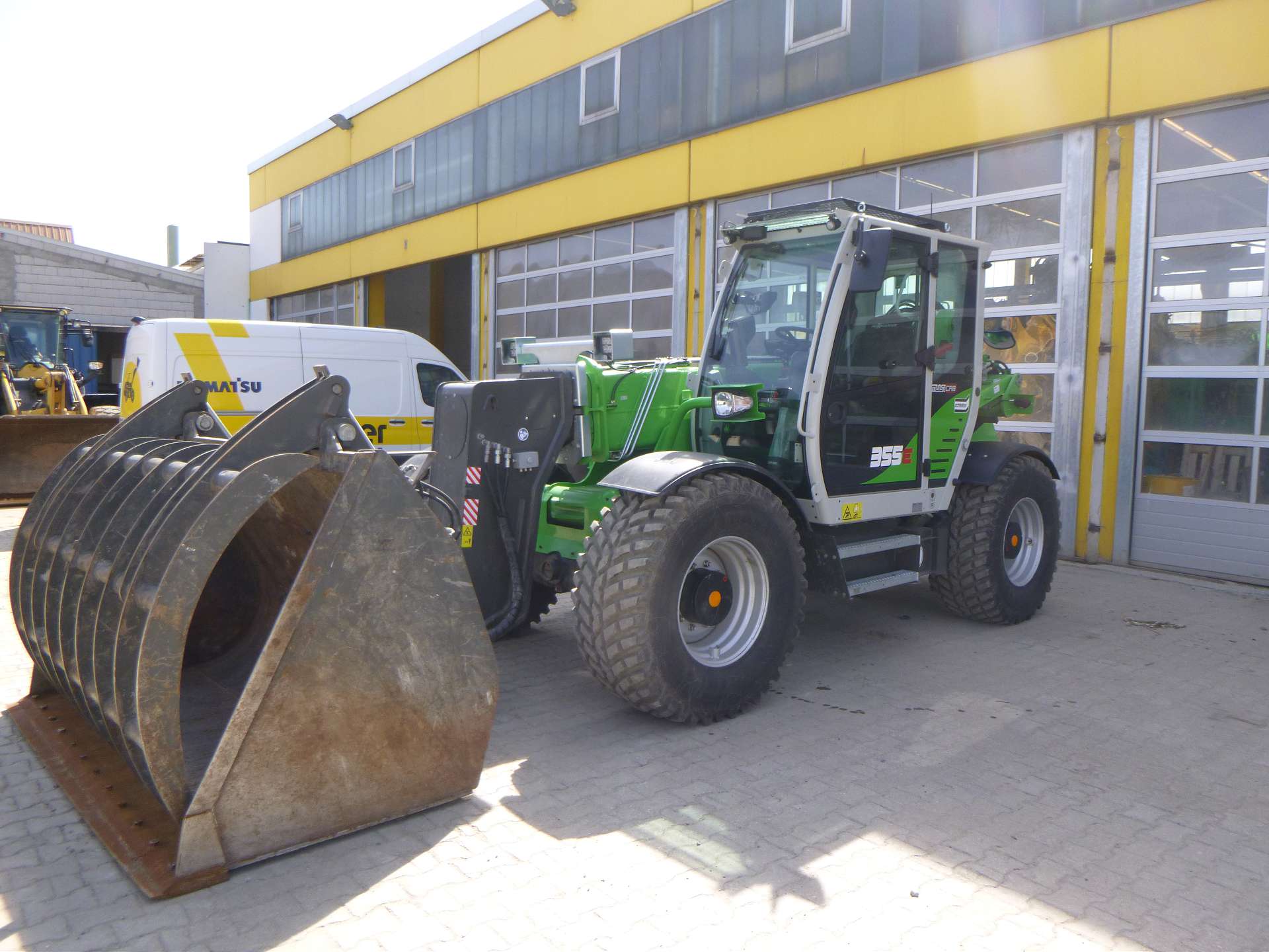 SENNEBOGEN 355 MH von Schlüter Baumaschinen
