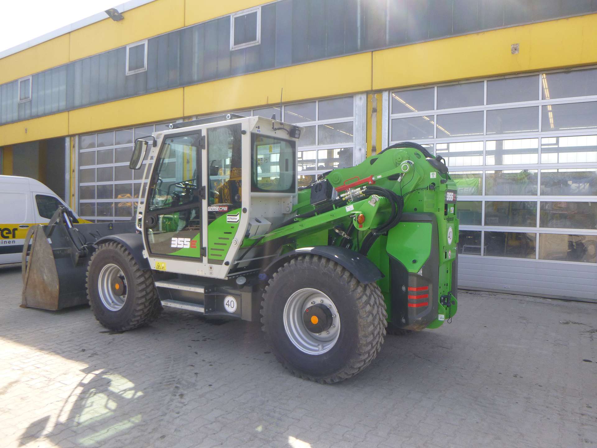 SENNEBOGEN 355 MH von Schlüter Baumaschinen