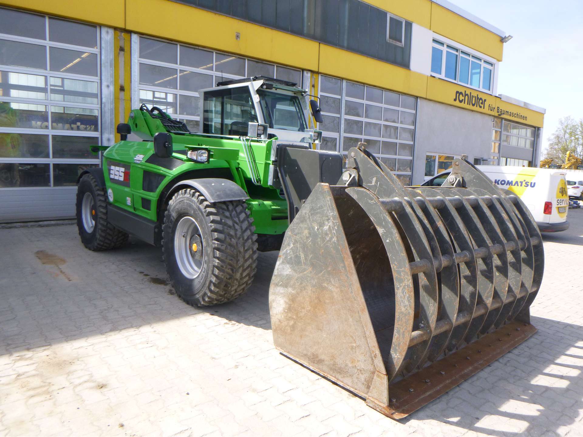 SENNEBOGEN 355 MH von Schlüter Baumaschinen