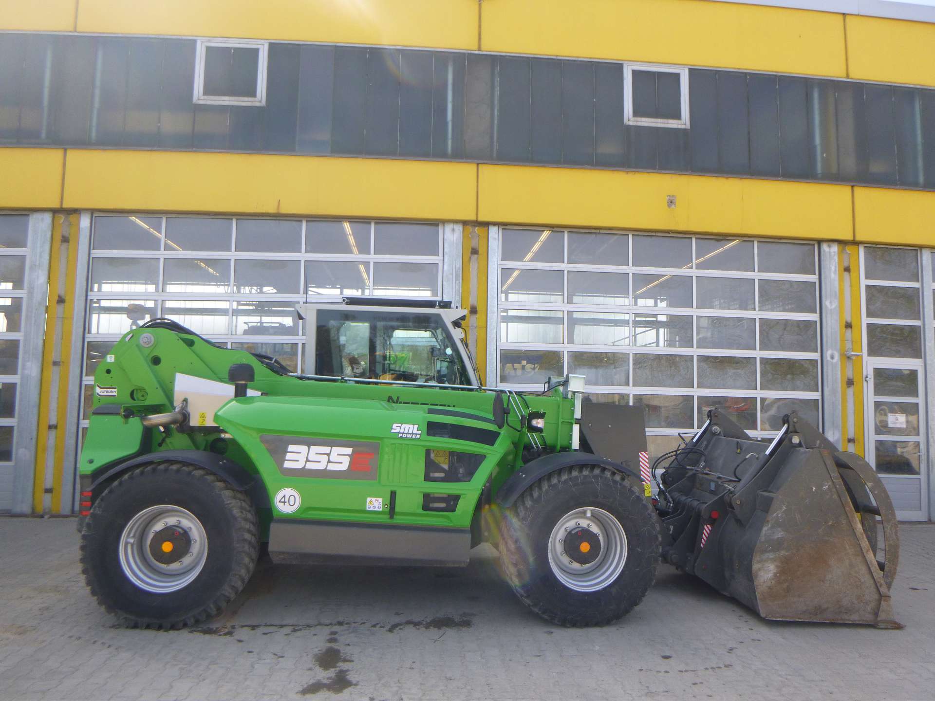 SENNEBOGEN 355 MH von Schlüter Baumaschinen