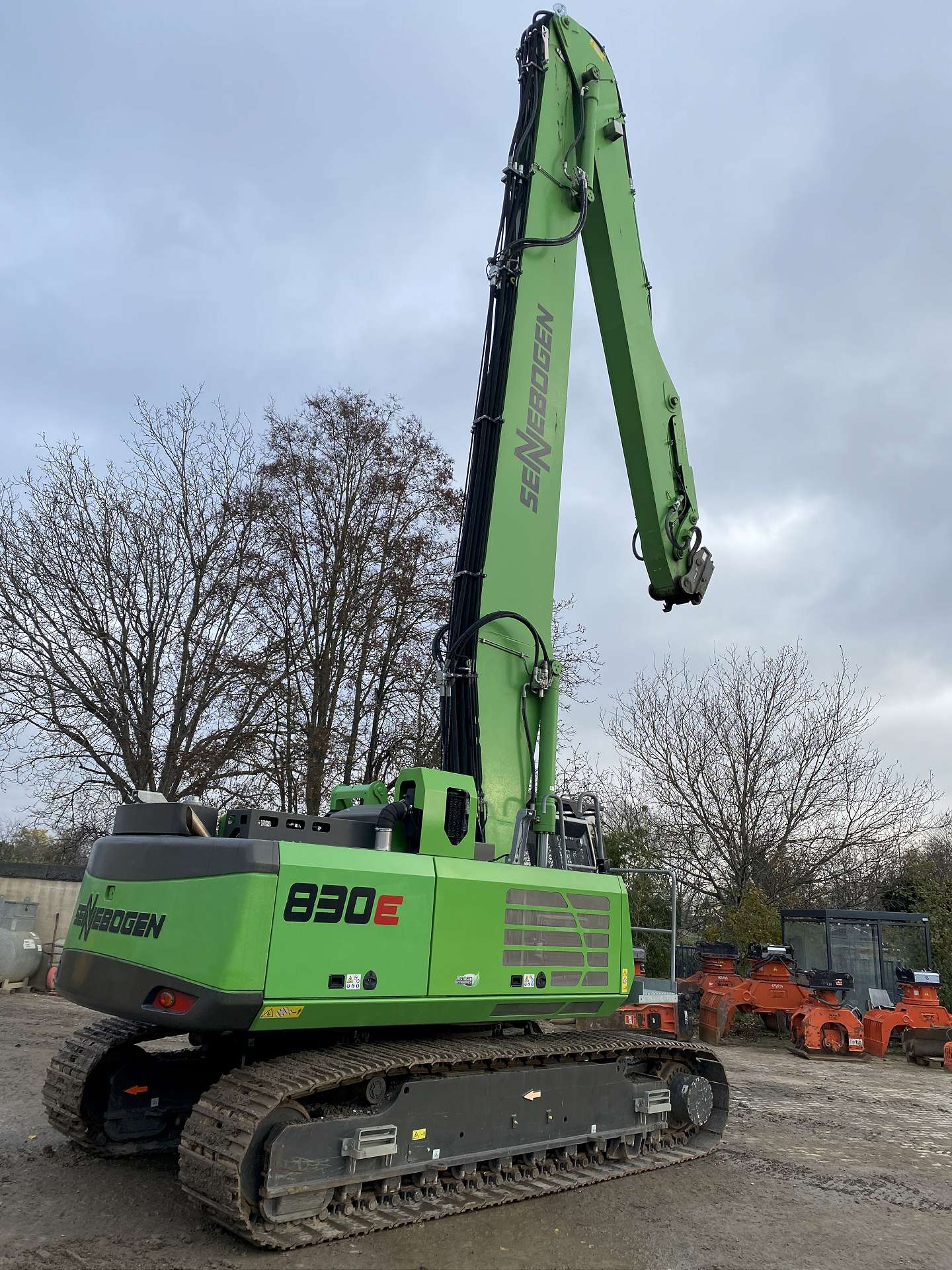 SENNEBOGEN 830 R-HDD von Schlüter Baumaschinen
