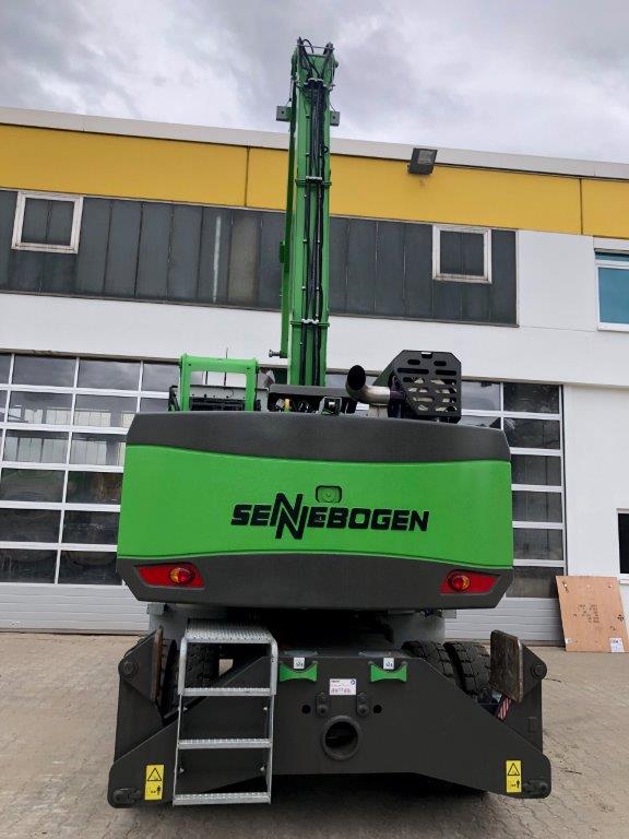 SENNEBOGEN 818 M von Schlüter Baumaschinen