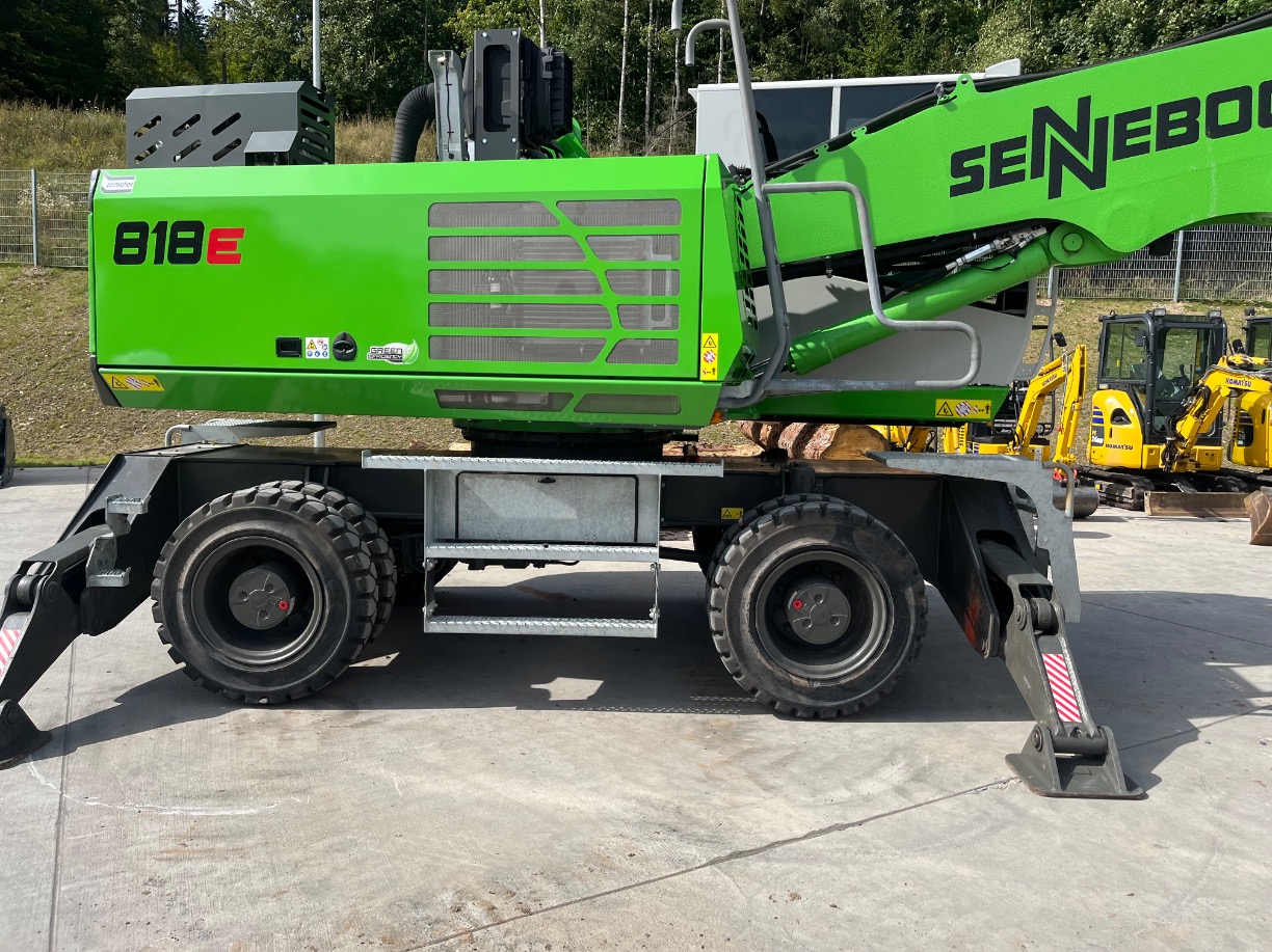 SENNEBOGEN 818M von Schlüter Baumaschinen