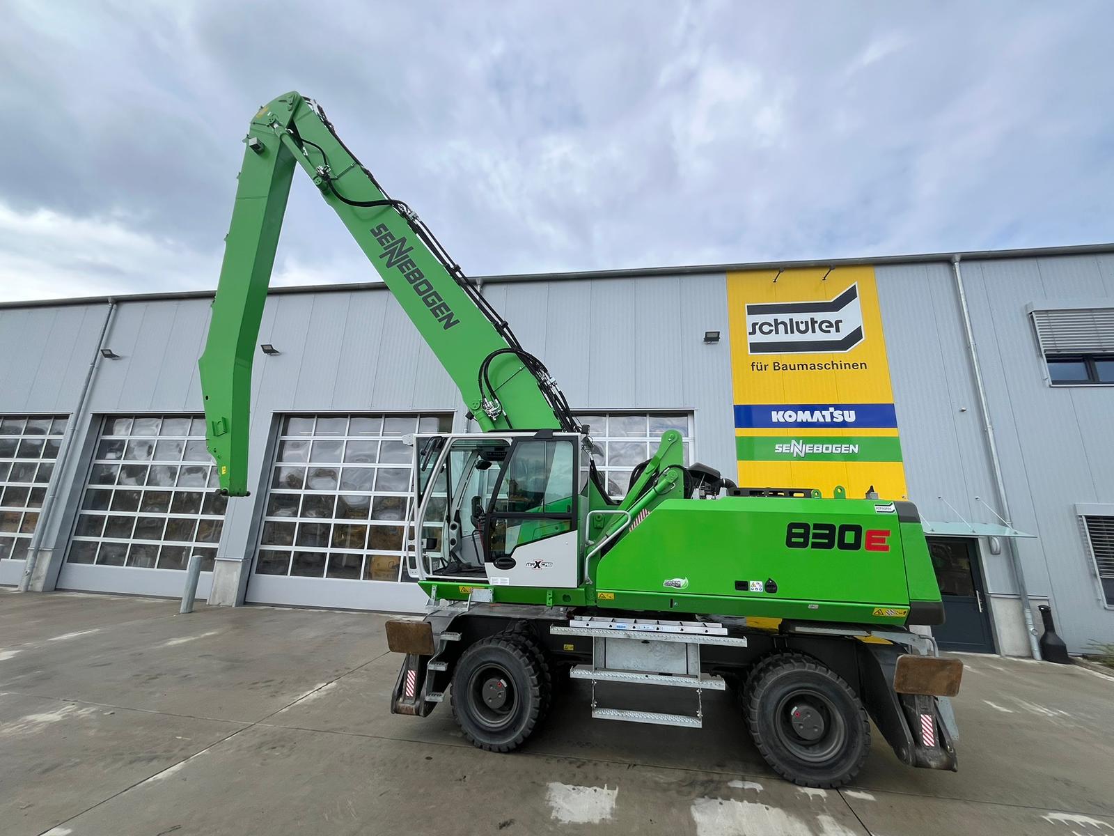 SENNEBOGEN 830 M von Schlüter Baumaschinen