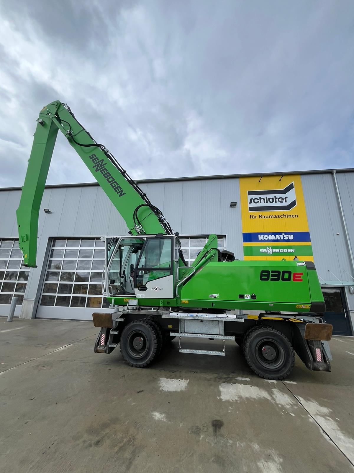 SENNEBOGEN 830 M von Schlüter Baumaschinen