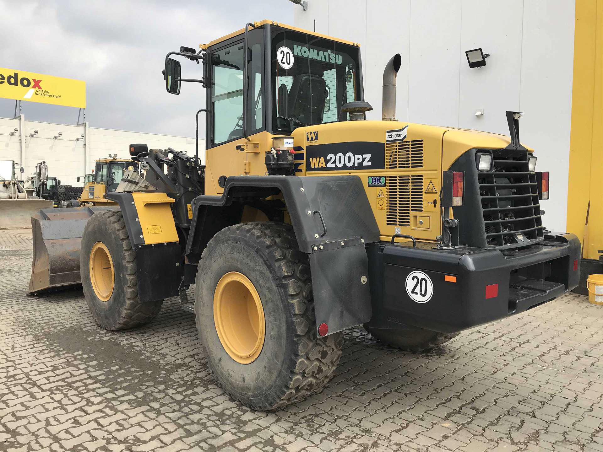 KOMATSU WA 200 PZ-6 von Schlüter Baumaschinen