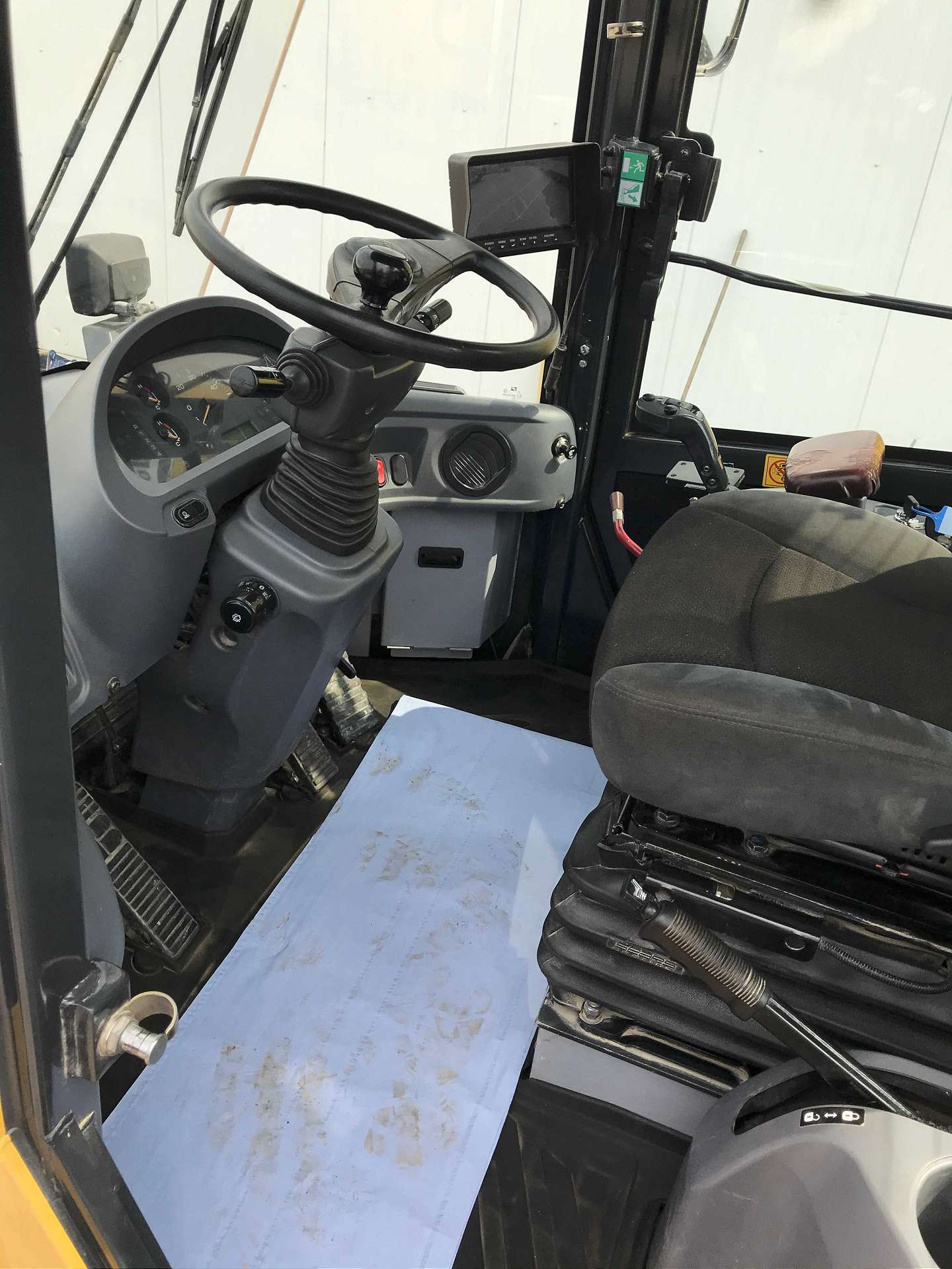 KOMATSU WA 200 PZ-6 von Schlüter Baumaschinen