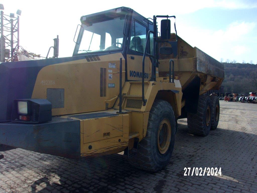 KOMATSU HM 300-2 von Schlüter Baumaschinen