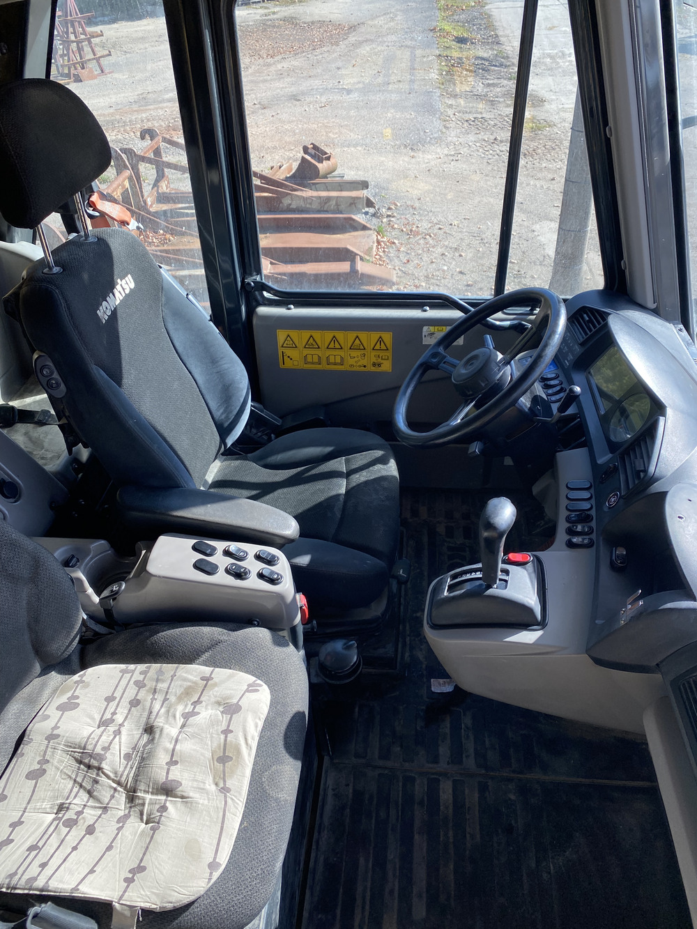 KOMATSU HD 405-8 von Schlüter Baumaschinen